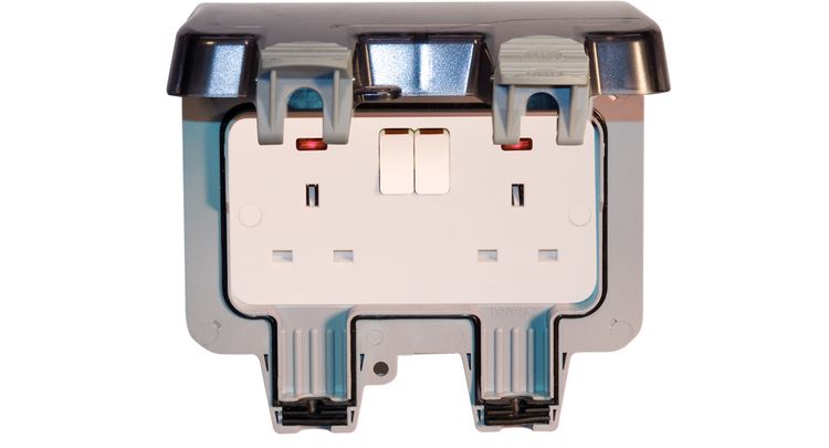 BG WP22-01 2 Gang 13 Amp Switched Outdoor Socket IP66 DP only £9.93